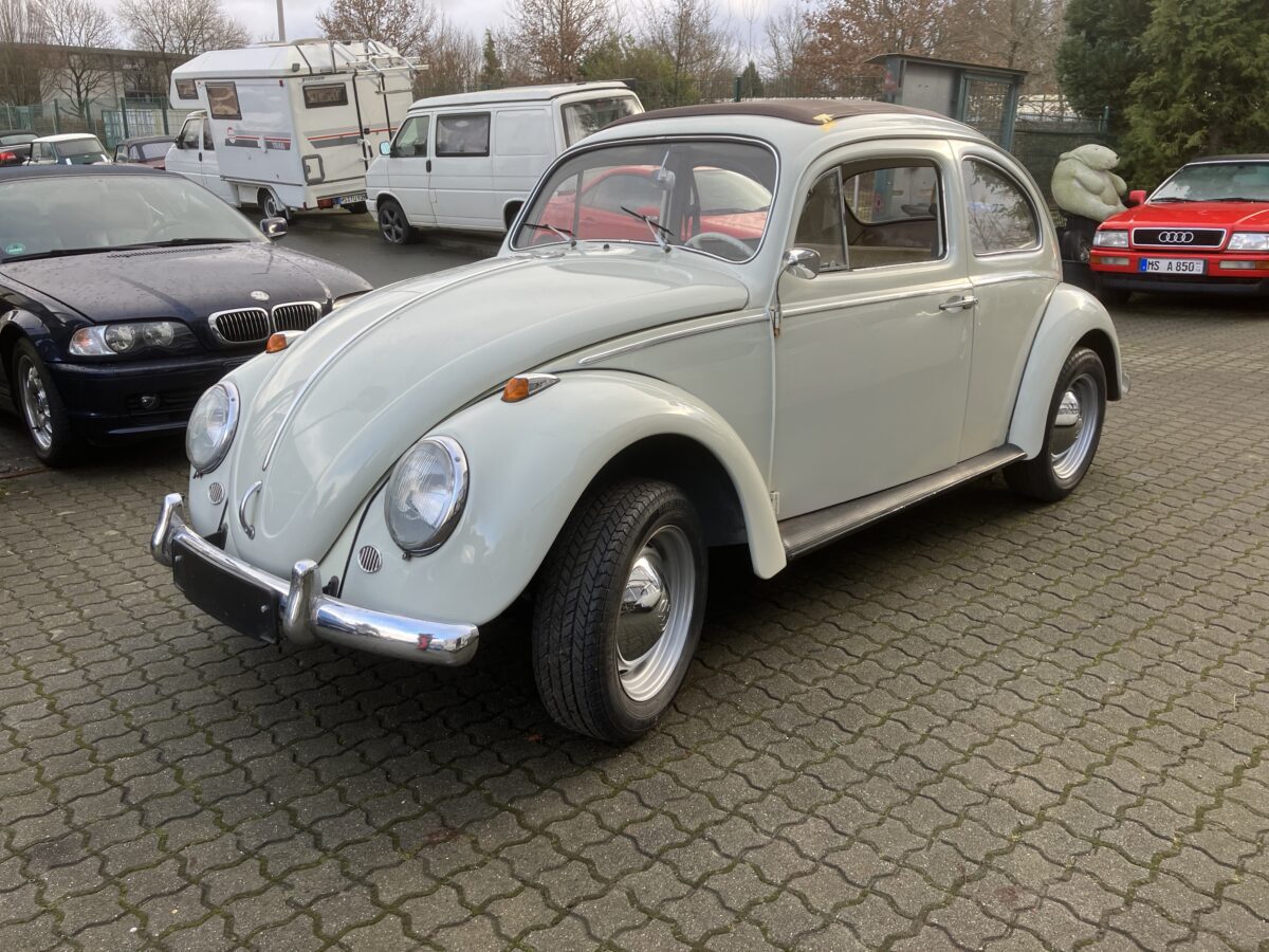Volkswagen VW Faltdach-Käfer - Klassische Automobile